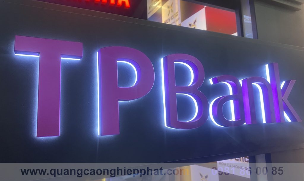 {MỚI NHẤT}Làm logo mica gắn led sáng chân | 0981860085